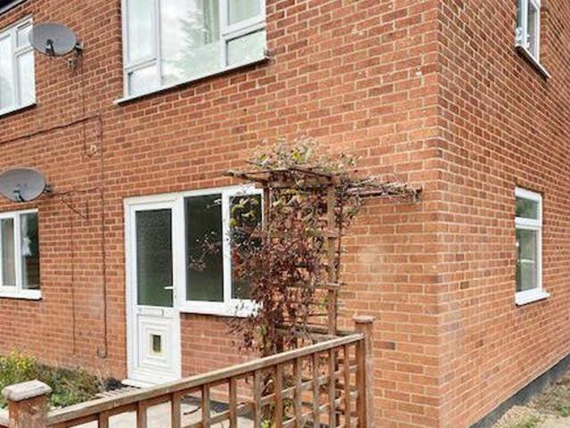 2 bedroom ground floor flat for sale in Munhaven Close Mundesley NR11