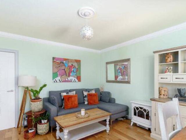 2 Bedroom Ground Floor Flat For Sale In Newington