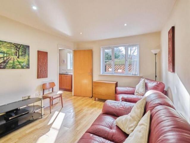 2 bedroom ground floor flat for sale in Newton Road, Great Barr, Birmingham, B43