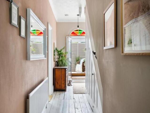 2 bedroom ground floor flat for sale in South Street, Worthing, BN14