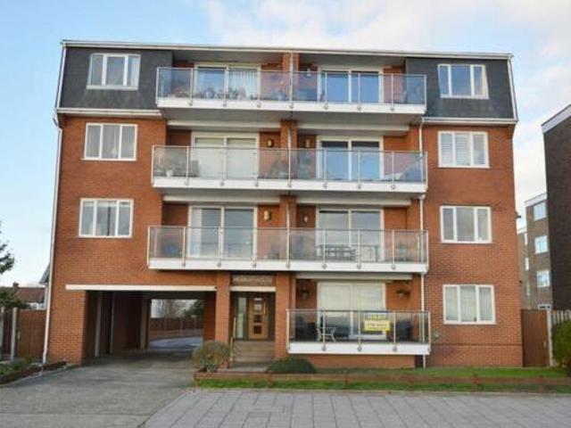 2 Bedroom Ground Floor Flat For Sale In Southend on sea