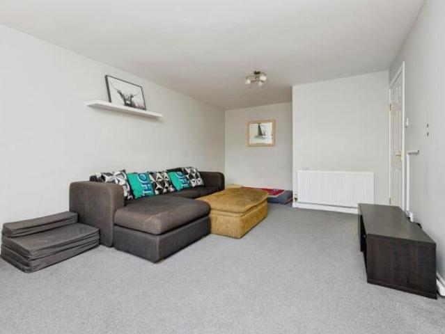 2 bedroom ground floor flat for sale in Sandy Lane, Glasgow, G11