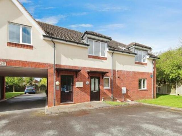 2 Bedroom Ground Floor Flat For Sale In Shirley