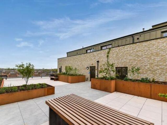 2 Bedroom Ground Floor Flat For Sale In Station Road