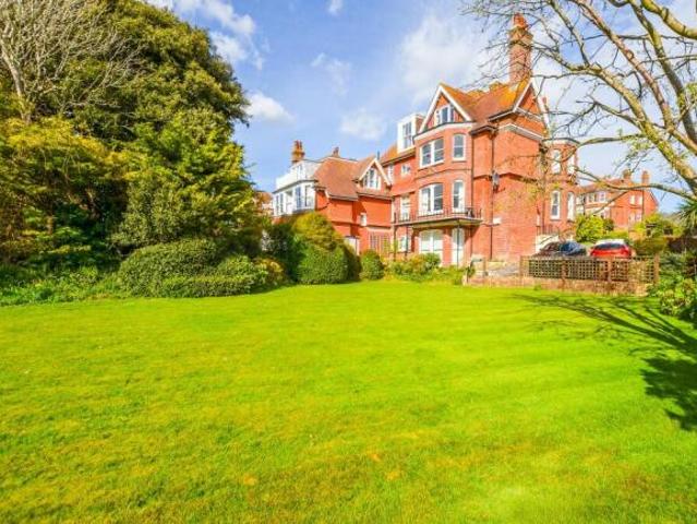 2 bedroom ground floor flat for sale in Staveley Road, Eastbourne, East Sussex, BN20
