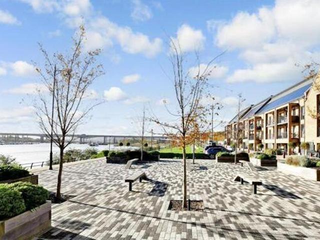 2 Bedroom Ground Floor Flat For Sale In Strood, Rochester