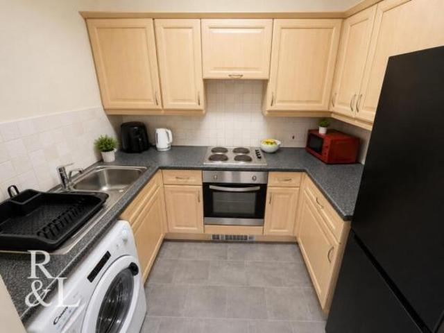 2 bedroom ground floor flat for sale in Pennant Court, Penn Road, Penn, Wolverhampton, WV3