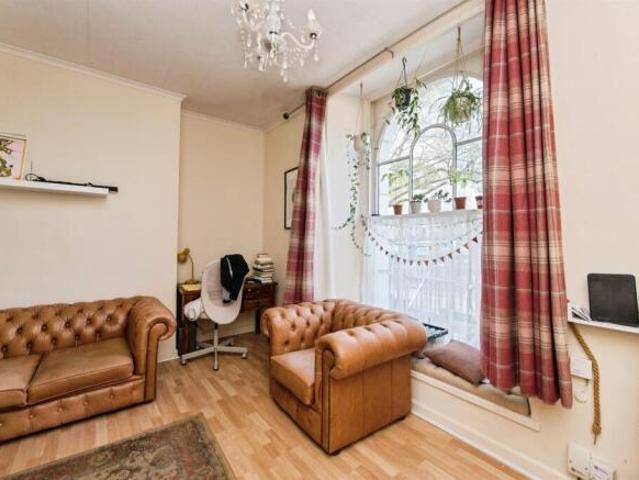 2 bedroom ground floor flat for sale in Richmond Road, Exeter, EX4