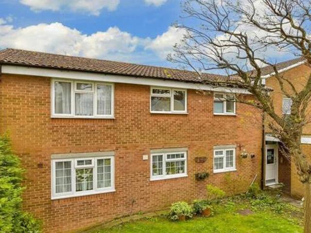 2 Bedroom Ground Floor Flat For Sale In Wallington