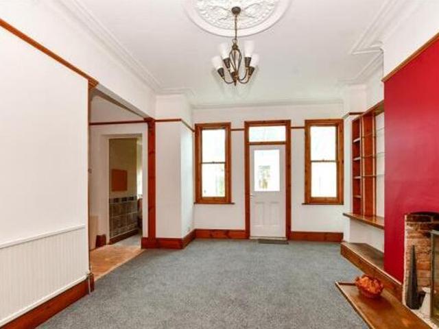 2 Bedroom Ground Floor Flat For Sale In Wallington