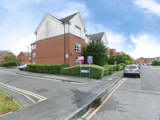 2 bedroom ground floor flat for sale in Wessex Gate, BOURNEMOUTH, BH8