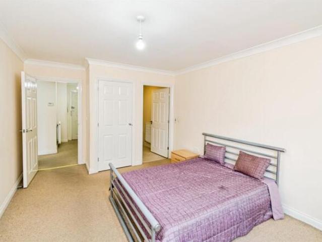 2 bedroom ground floor flat for sale in Winchester Road, SOUTHAMPTON, SO16