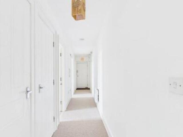 2 bedroom ground floor flat for sale in The Crescent, Gloucester, GL1