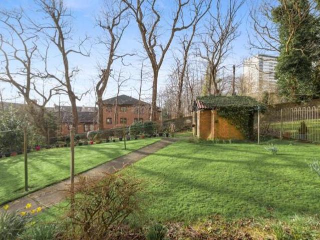 2 bedroom ground floor flat for sale in Thornwood Drive, Thornwood, G11