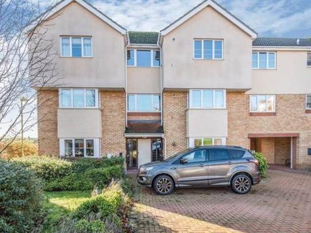 2 bedroom ground floor flat for sale in Treeview Stowmarket IP14