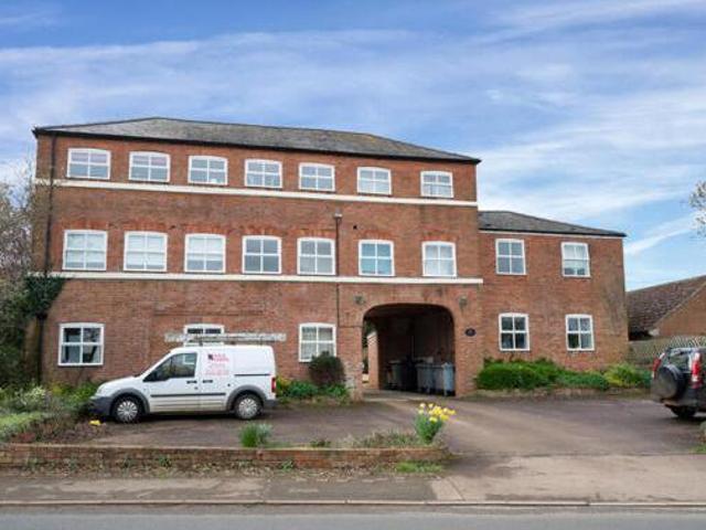 2 Bedroom Ground Floor Flat For Sale In Uppingham Road