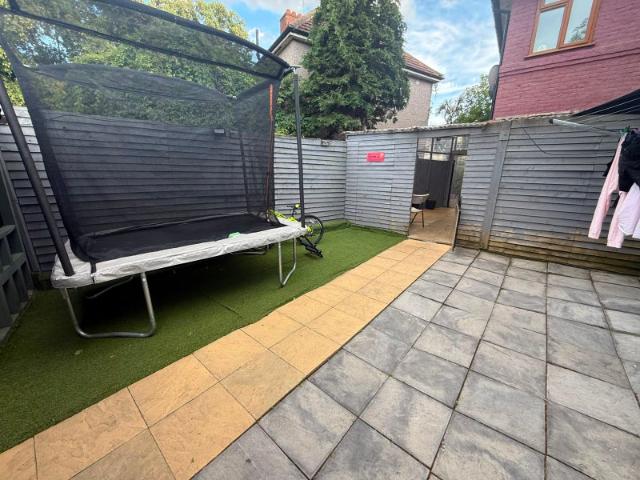 2 Bedroom Ground Floor Flat To Let | Goodmayes