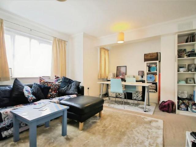 2 bedroom ground floor flat to rent