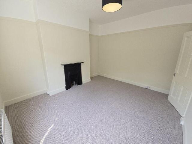 2 bedroom ground floor flat to rent