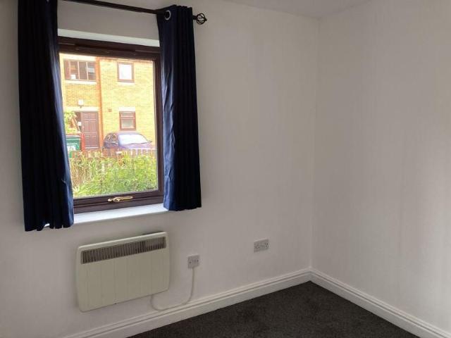 2 bedroom ground floor flat to rent