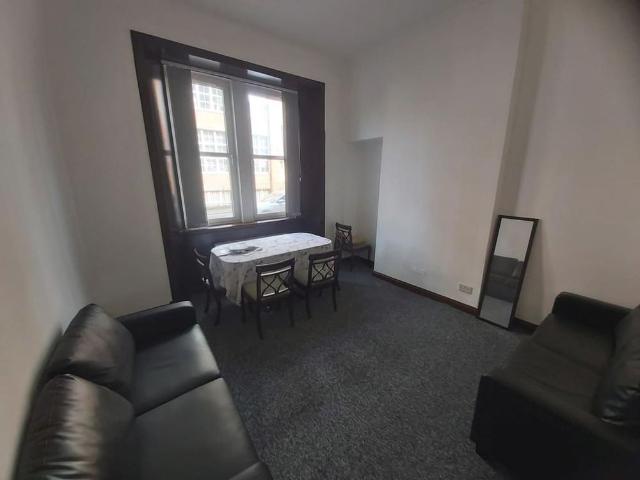 2 bedroom ground floor flat to rent