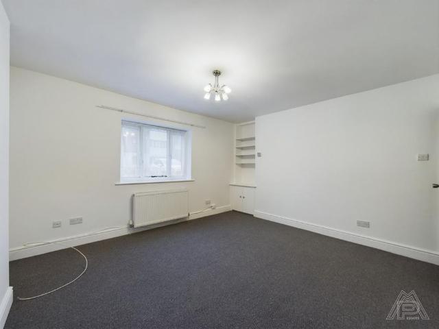 2 bedroom ground floor flat to rent