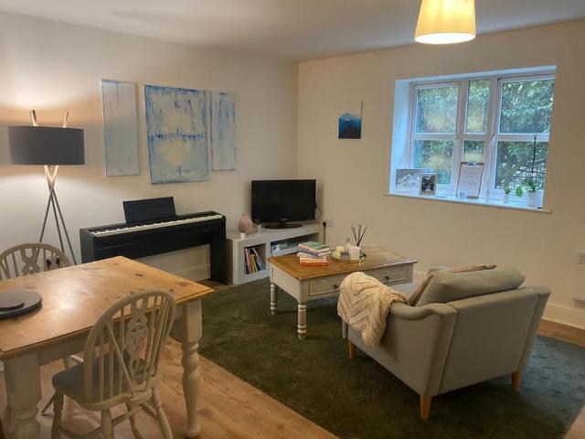 2 bedroom ground floor flat to rent