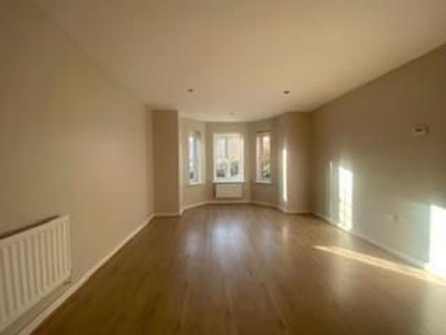 2 bedroom ground floor flat to rent
