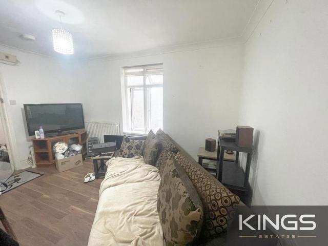 2 bedroom ground floor flat to rent