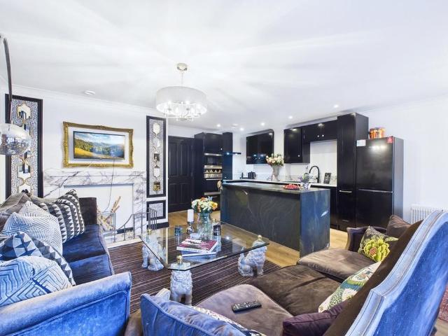 2 bedroom ground floor flat to rent