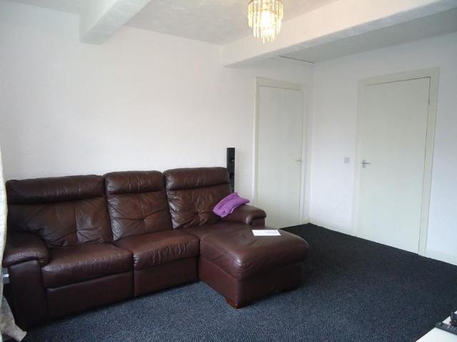 2 bedroom ground floor flat to rent