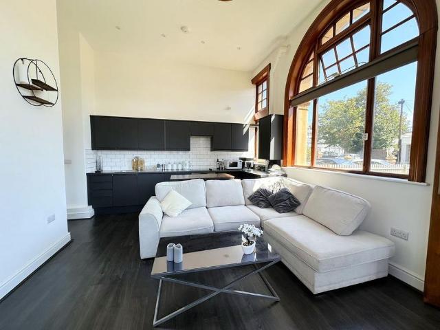 2 bedroom ground floor flat to rent
