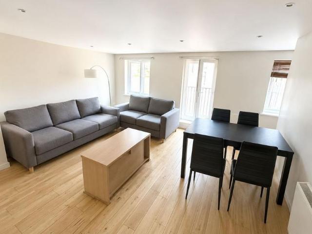 2 bedroom ground floor flat to rent