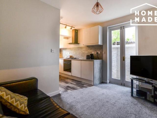 2 bedroom ground floor flat to rent