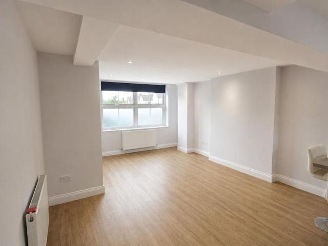 2 bedroom ground floor flat to rent