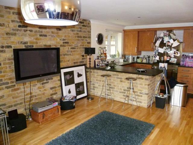 2 bedroom ground floor flat to rent