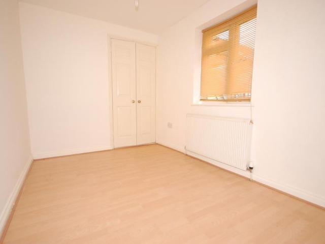 2 bedroom ground floor flat to rent