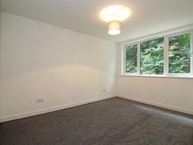 2 bedroom ground floor flat to rent