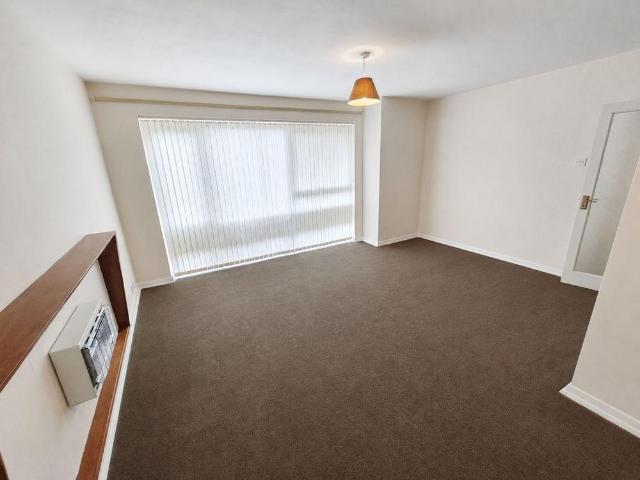 2 bedroom ground floor flat to rent