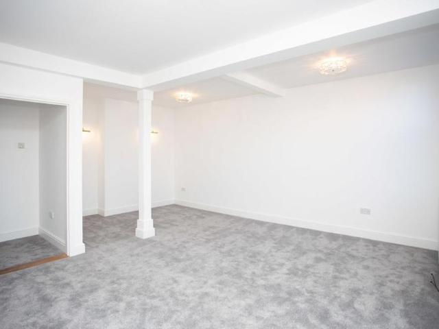 2 bedroom ground floor flat to rent