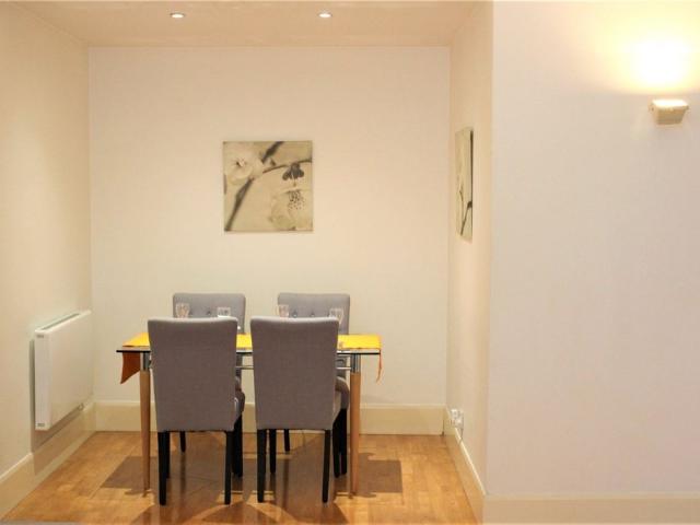 2 Bedroom Ground floor flat to Rent