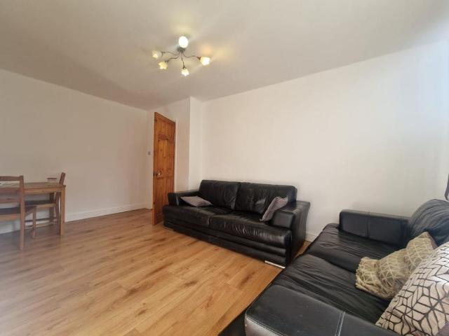 2 bedroom ground floor flat to rent