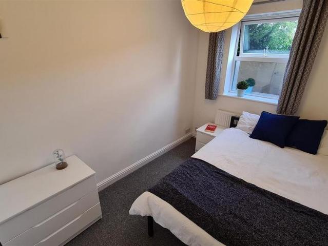 2 bedroom ground floor flat to rent