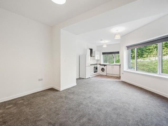 2 bedroom ground floor flat to rent