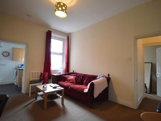 2 bedroom ground floor flat to rent