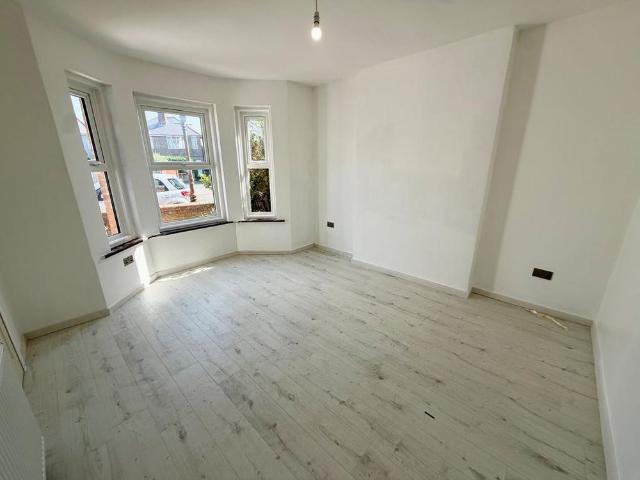 2 bedroom ground floor flat to rent