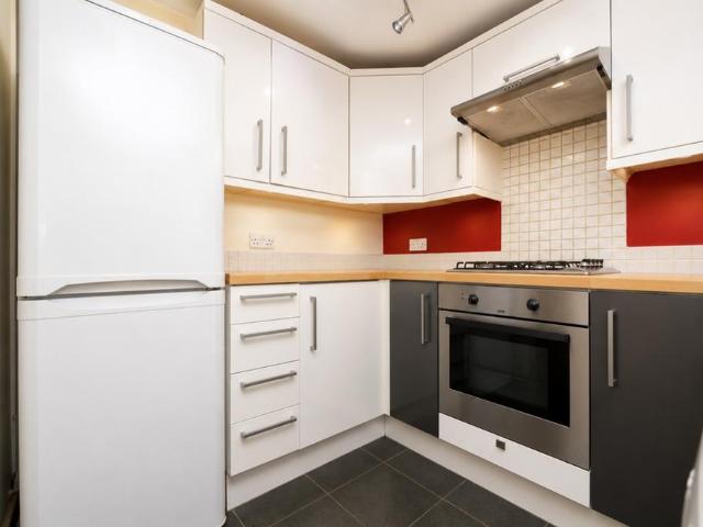 2 bedroom ground floor flat to rent