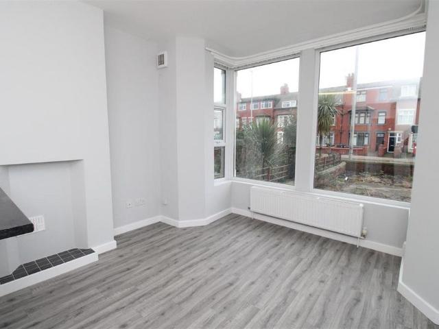 2 bedroom ground floor flat to rent