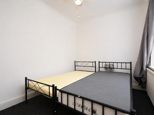 2 bedroom ground floor flat to rent