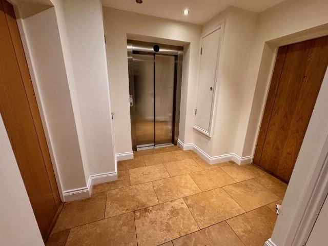 2 bedroom ground floor flat to rent